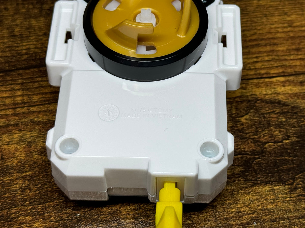 White and Yellow Ripcord Launcher Beyblade X Takara Tomy #1 ...